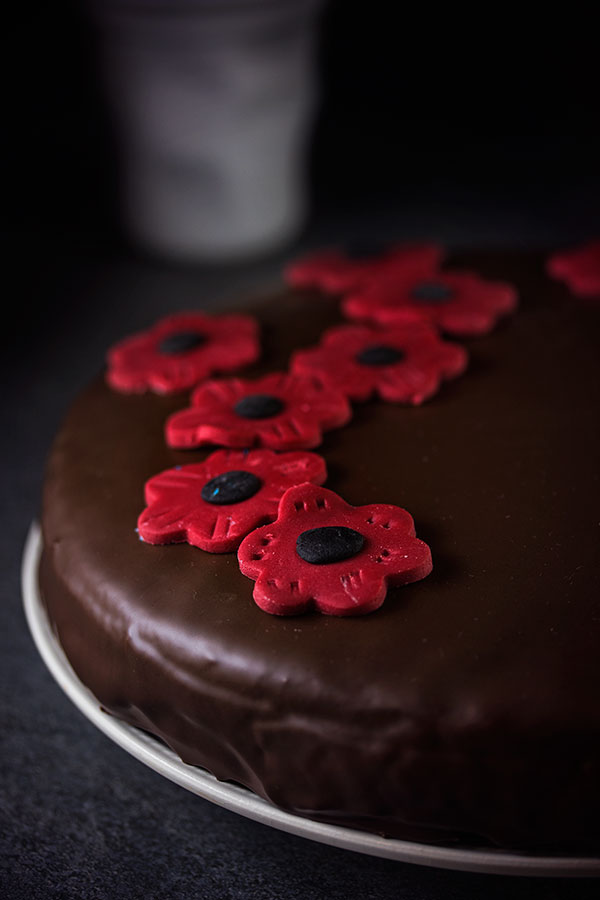 Torta od maka s marcipanom i pekmezom od šipka - Cukar